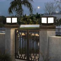 China Intelligent Solar Pillar Light 138LM 800LM Solar Gate Pillar Lights Square for sale