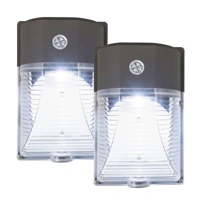 China ETL & DLC Certified LED Wall Light 26W Waterproof Outdoor Light for Yard, Garage & Corridor Lighting for sale