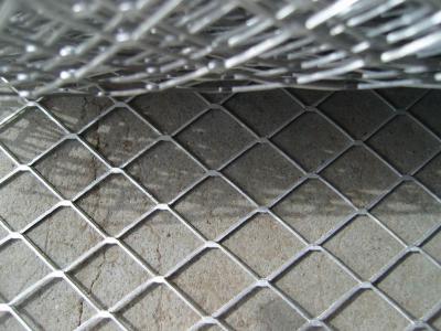 China Bright Surface Expanded Metal Screen Mesh Diamond Hole Shape Stainless Steel for sale