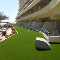 China Hotel Garden Synthetic Residential Fake Grass Mat Luxury With Good Gloss for sale