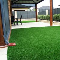 China Garden Residential Fake Grass Tile / Hotel Shop Office Artificial Putting Green for sale