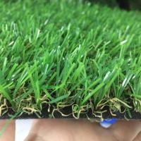 China Green Outdoor Artificial Grass Carpet Residential Environmantally Decoration for sale