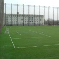 China Natural Feeling Mini Artificial Grass Soccer Field / Fake Lawn Turf For Football Stadium for sale