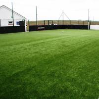 China Outdoor Artificial Grass Soccer Field 35mm Non Filling Natural Looking for sale
