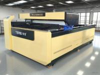 China Professional Grade CNC CO2 Laser Cutting Machine With Servo Motor And Blade Table for sale