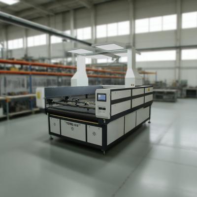China Automatic Gantry Type CO2 Laser Cutting Machine with Large Visual Panoramic Camera and 150W Laser Power for sale