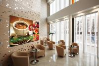 China Indoor Digital Advertising Display , Easy Control 4K LCD Video Wall Display for sale