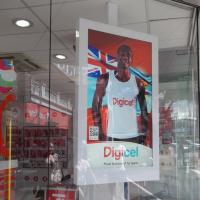 China Doubel Sided Hanging Screen LCD Digital Signage Kiosk For Advertising for sale