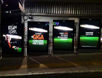 China 75 Inch 2500Nits Original Samsung Outdoor Lcd Totem Digital Signage For Bus Station for sale