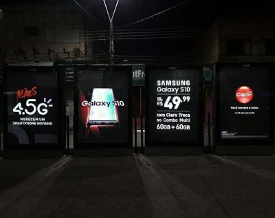 China 65 Inch Outdoor Floor Standing Digital LCD Signage With 2500 Nits Brightness for sale