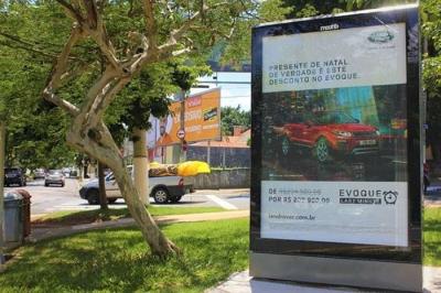 China Cost-effective 49 inch 2500nits brightness outdoor digital Signage for bus station for sale