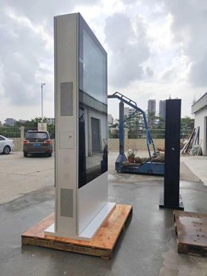 China High brightness 2500 Nits Outdoor Digital Signage for European market for sale