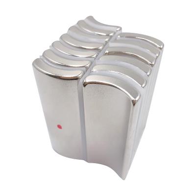 China Industrial Rare Earth Arc Magnets Multi Poles With Silver Coating for sale