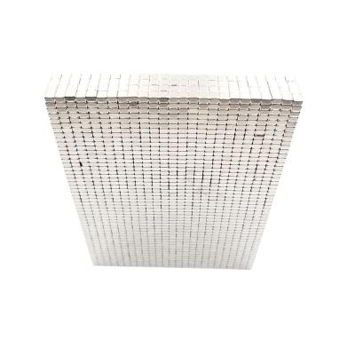 China Customizable Sintered NdFeB Magnet with ISO14001 Certification and Magnetic Orientation for sale