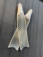 China 100CM Long Freediving Fins Lightweight Impact Resistant With White Footpocket for sale