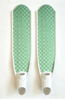 China Premium T700 Carbon Fiber Freediving Fins with 20° Blade Angle and 980mm Length for Deep Diving for sale