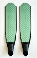 China Premium T700 Carbon Fiber Freediving Fins with 20° Blade Angle and 980mm Length for Deep Diving for sale