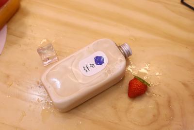 China 0.5kg Capacity Bubble Tea Drink Bottle Modern Design High Efficiency Lid for sale