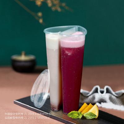 China Insulated Clear Milk Tea Bottles With Modern Design Lightweight Handle Screw On Lid for sale