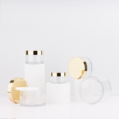 China Customized Smooth Surface Cosmetic Jars Various Capacities Pressure Sensitive Gasket Seal for sale
