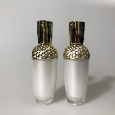 China Custom Silk Screened Vibrant PET Pump Bottle For Personal And Cosmetic Care for sale
