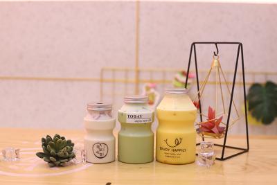 China Water-Friendly Bubble Tea Jugs in Medium Size Perfect for Your Shop for sale