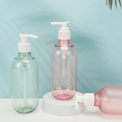 China Recyclable PET bottle with lotion pump designed to maintain lotion while offering sustainable packaging option for sale