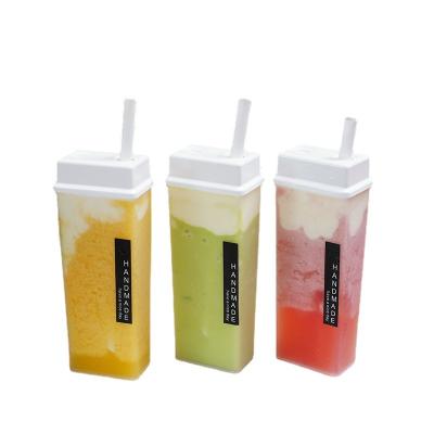 China Screw on Lid Milk Tea Bottles Leak Proof Water Resistant Containers Designed for Beverage Storage and Transport Solutions for sale
