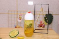China Handle Milk Tea Bottles Medium Capacity Square Round Design Convenient Packaging Solution for Beverage Industry for sale