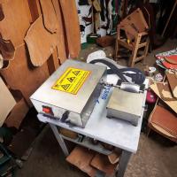 China Leather Painting Inking Machine Coloring Machines Auto Edge Dyeing Machine Edge Oil Box for sale