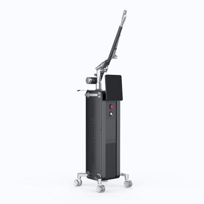 China Fractional CO2 Laser Machine 30W 40W 60W Skin Resurfacing with 10mm 20mm 30mm Scan Areas for sale