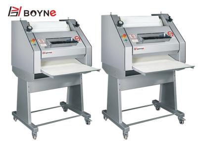 China Stainless Steel French Bread Moulder Baguette Roll Machine 730mm Belt 220V 0.75kW for sale