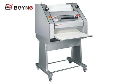 China Commercial French Baguette Moulder 220V 0.75kw Conveyor Belt Dough 50-1250g for sale