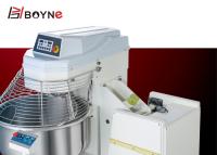 China Bakery Kitchen Dough Kneading Machine Automatic Tipping With Cylinder Tank for sale