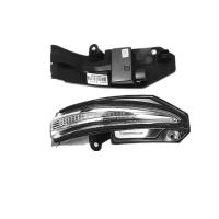 China 12V Voltage RAV4 Rear View Mirror Light with Turn Signal and Durable Crank Mechanism for sale
