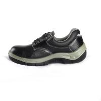 China Comfortable EVA Insole Black Leather Steel Toe Protection Men'S Non Slip Work Boots for sale