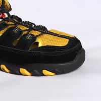 China Nubuck Cow Leather Work Boots Slip Smash Resistant Comfortable EVA Insole Outsole Rubber Safety Shoes for sale