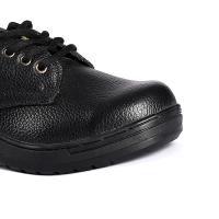China Black Disposable Shoe Covers--Safety Protective Goggle Essential for Workplaces at Risk of Foot Injury for sale