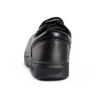 China Anti-Slip Low-Profile Work Boots With Steel Toe And Moisture-Wicking Nylon Tongue Safety Shoes for sale