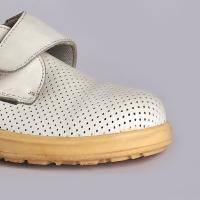 China Sizes US 5-14 Low Cut Safety Shoes With Lace Up Closure And Embossed Cow Leather Upper for sale