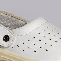China Unisex Low Cut Safety Shoes With Oil Resistant And Embossed Cow Leather Upper for sale