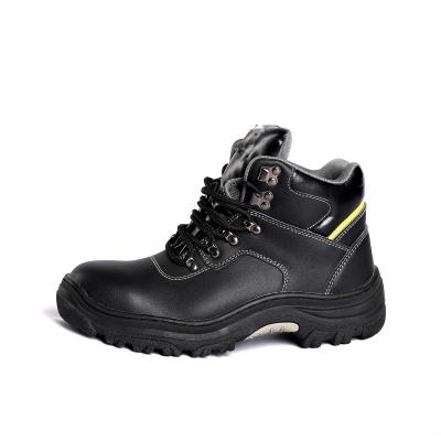 China Anti Smash and Anti Puncture Wear Resistant Rubber Outsole with Metal Eyelets Safety Boots for Men for sale
