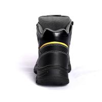 China Anti Smash and Anti Puncture Wear Resistant Rubber Outsole with Metal Eyelets Safety Boots for Men for sale