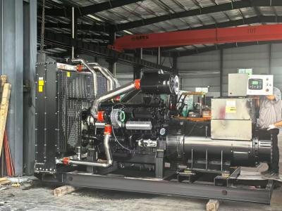 China Electric Start Dongfeng Cummins Diesel Generator Set with Water-cooled System and 50Hz/60Hz Frequency for Industrial Use for sale