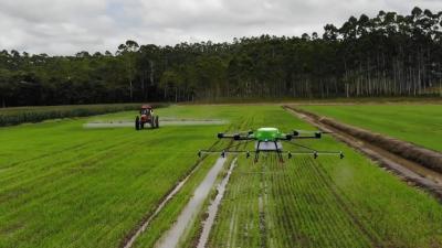 China Electric Agri Agro Spraying Drone Agriculture 25 Liters Spraying Large Drone for Good for sale