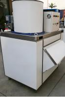 China Water Cooling Tube Ice Machine Customized For 98% Crystal Clear Solid Ice for sale