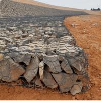 China Steel Cages 245g/M2 Zinc 2.7mm Woven Gabion Baskets for sale