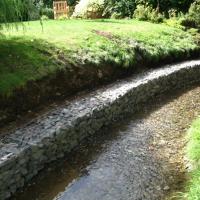 China Gabion Anti Rust 4mm Welded Wire Retaining Wall Stone Cage For Flood for sale