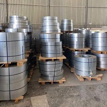 China Precision 304 304l Stainless Steel Strips Cold Rolled 2b Surface Finish for sale