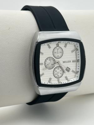 China Trendy Silicone Belt Quartz Wrist Watch Water Resistant Men's Fashion Wrist Watch for sale